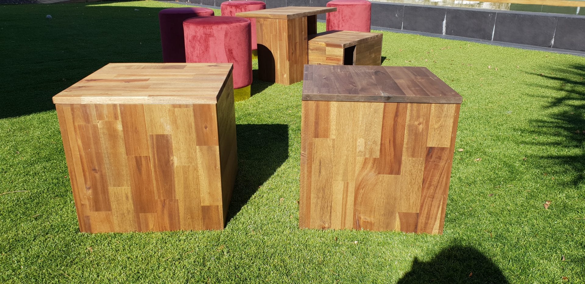 Cubo de madera | Alquiler Muebles [Eventos]